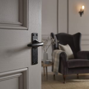 » Smooth Finish Lever Handle 2456